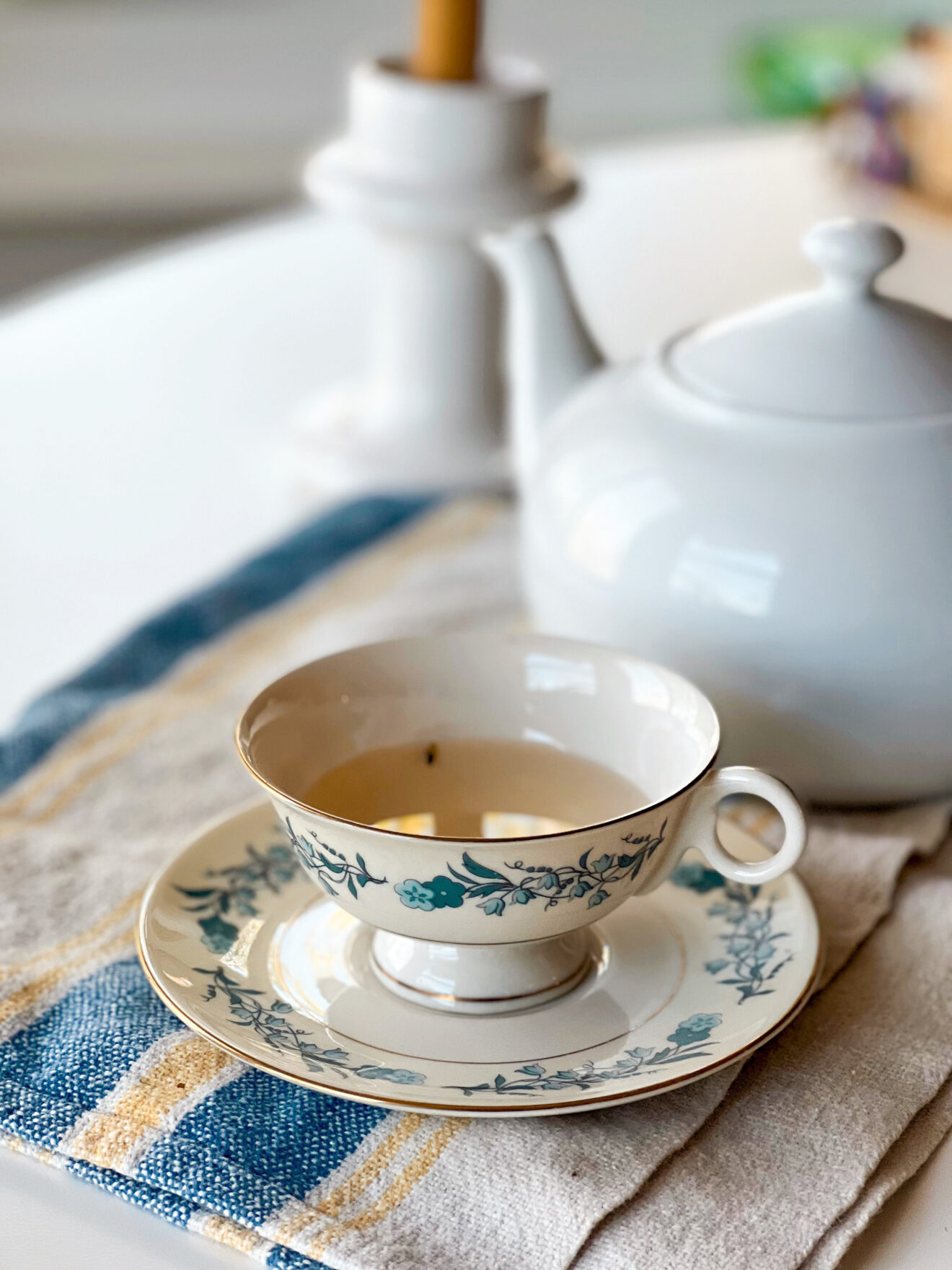 How to Make Delightful Spring Tea Mixes - A Farm to Keep